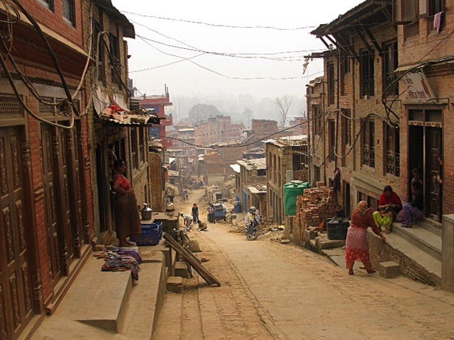 The Prajapati Family, Bhaktapur, 🇳🇵 Nepal | World Encounters: people ...