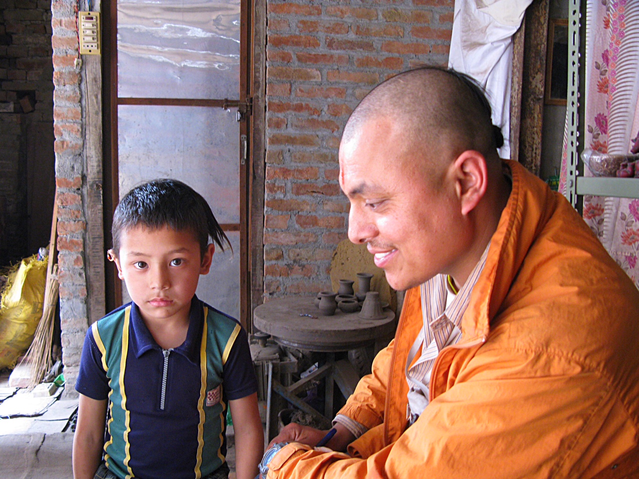 The Prajapati Family, Bhaktapur, 🇳🇵 Nepal | World Encounters: people ...